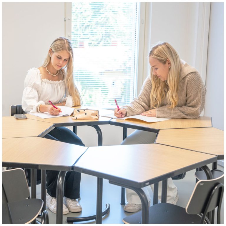 Summa GA Desk and lecture table - ISKU
